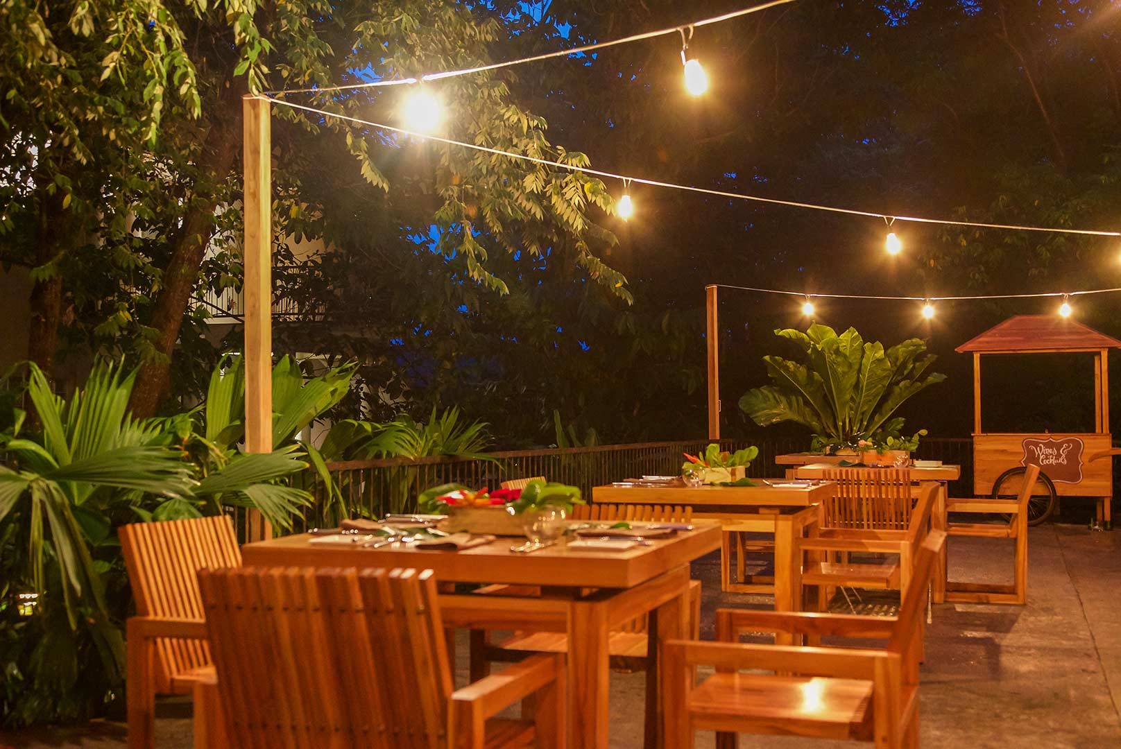 Arenas del Mar Beachfront & Rainforest Resort - Vaya Adventures - Vaya ...